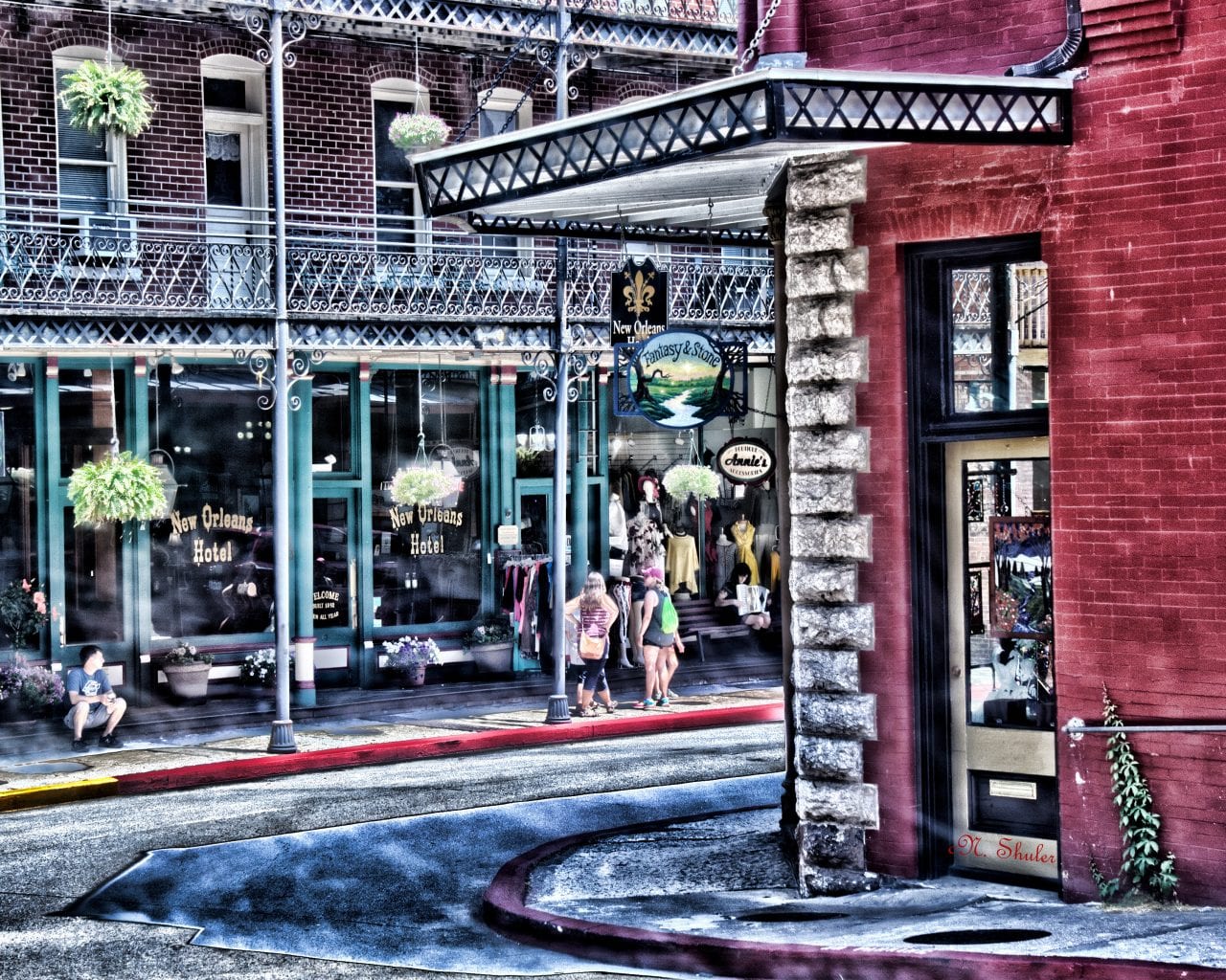 Art Feature – Nancy Shuler | Abstract Mag TV